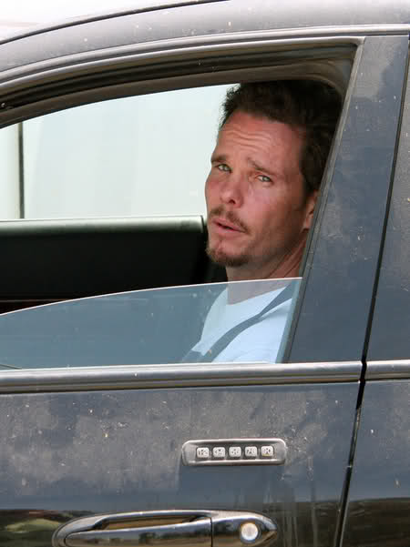 Celebrity Cars BlogKevin Dillon Riding Dirty in a Lincoln - Celebrity ...